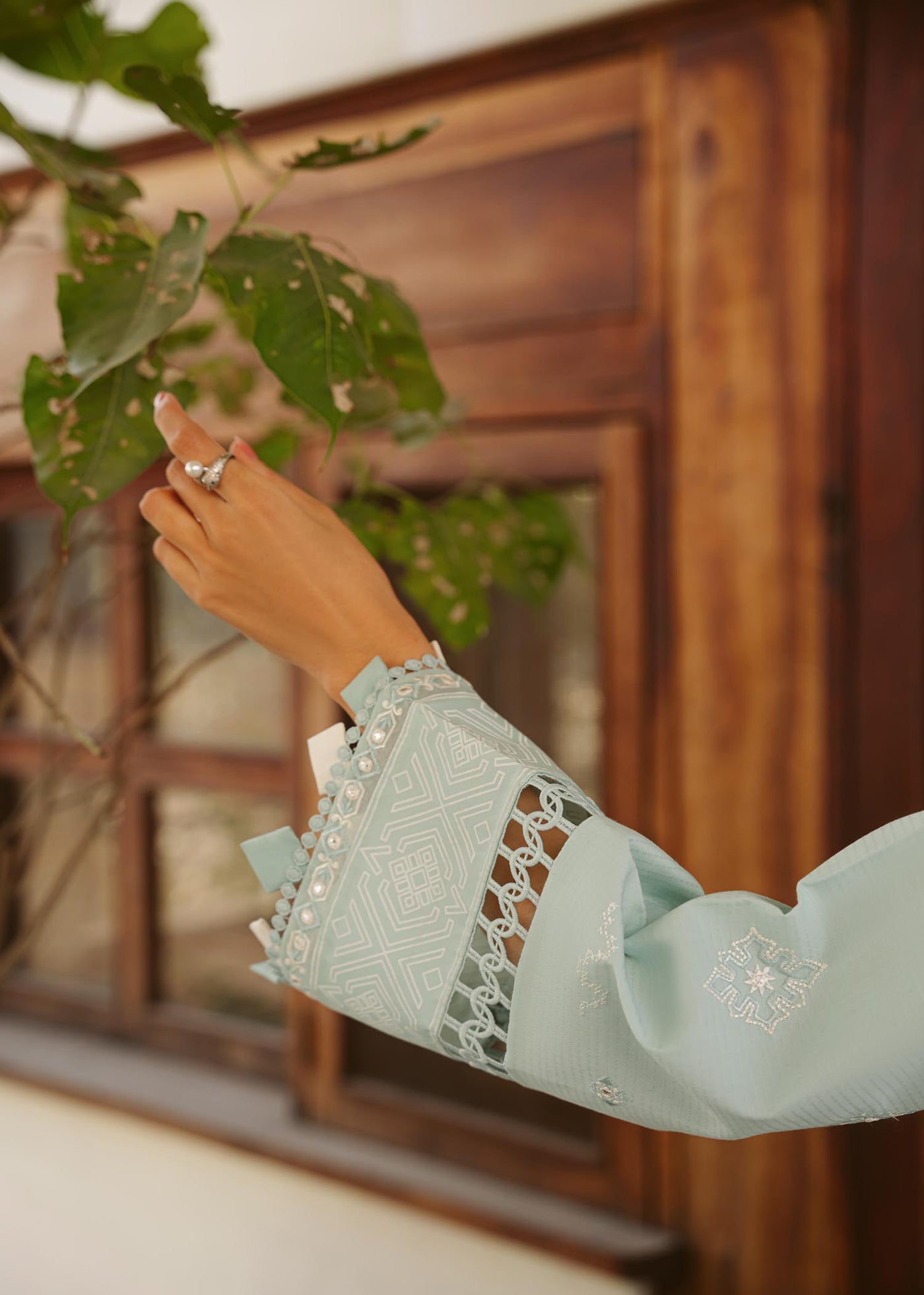 Premium Stitched Lawn Suits for Women – 2025 Collection | JEEM